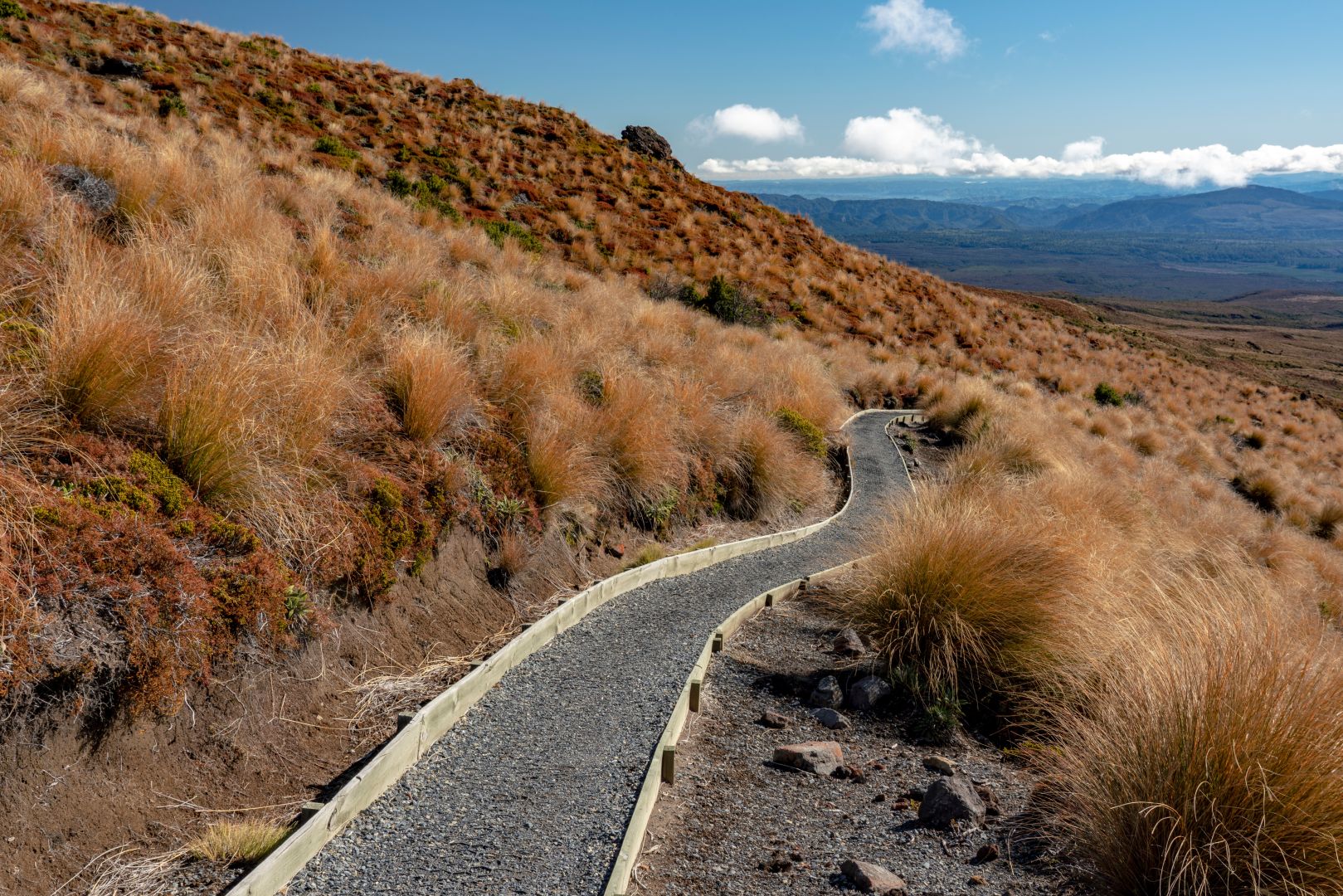 How to Prepare for the Tongariro Alpine Crossing | Tongariro Shuttles